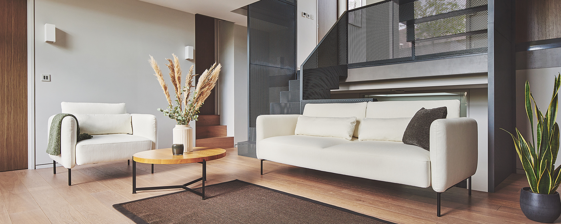 Jasper Sofa - Modern Bespoke Settee | British Design Shop